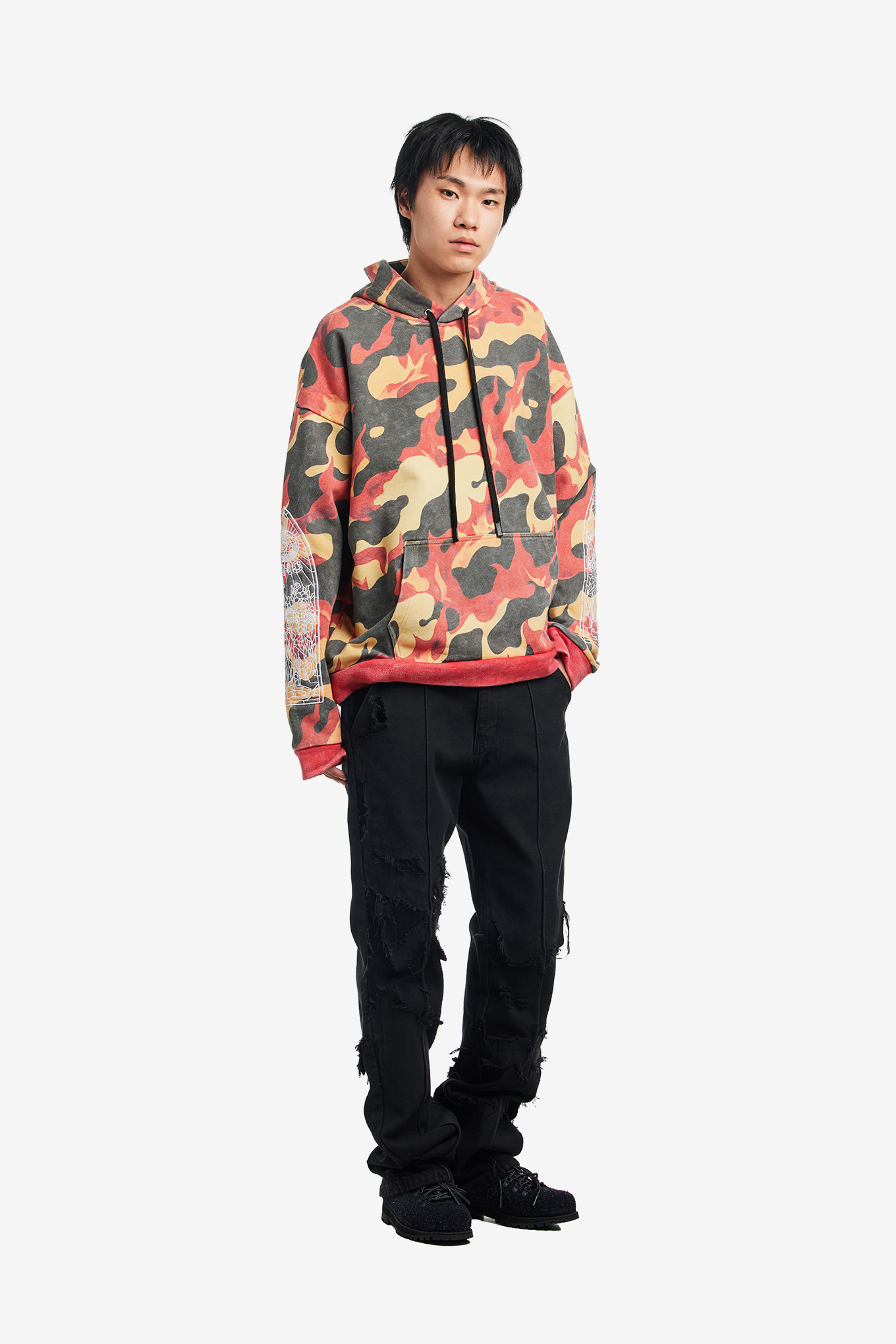 FLAME CAMO HOODED PULLOVER-WHO DECIDES WAR-640000 | 웍스아웃